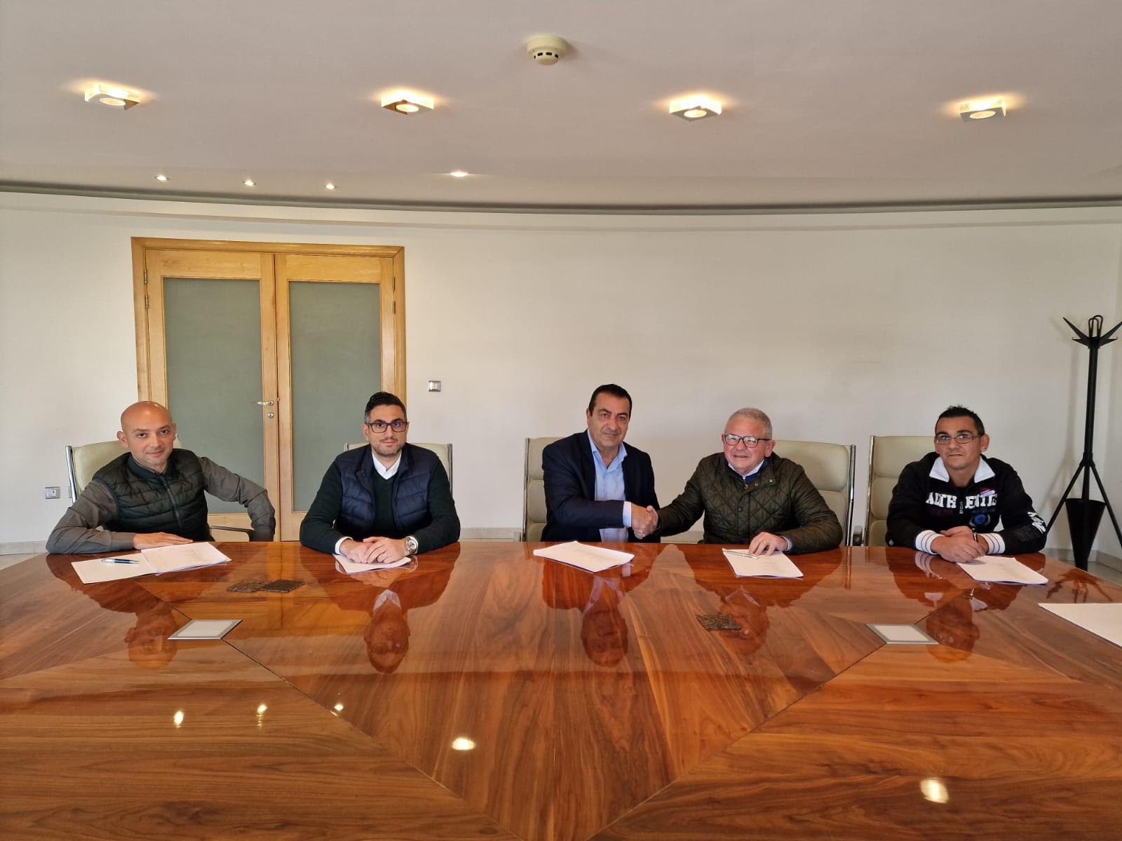 Signing of a new collective agreement between GWU and Gutenberg ...